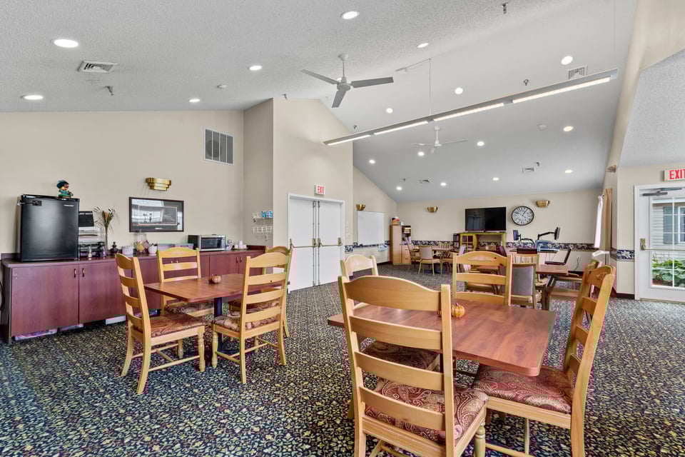 Best Retirement Community in New Holstein, WI - LakeHouse New Holstein